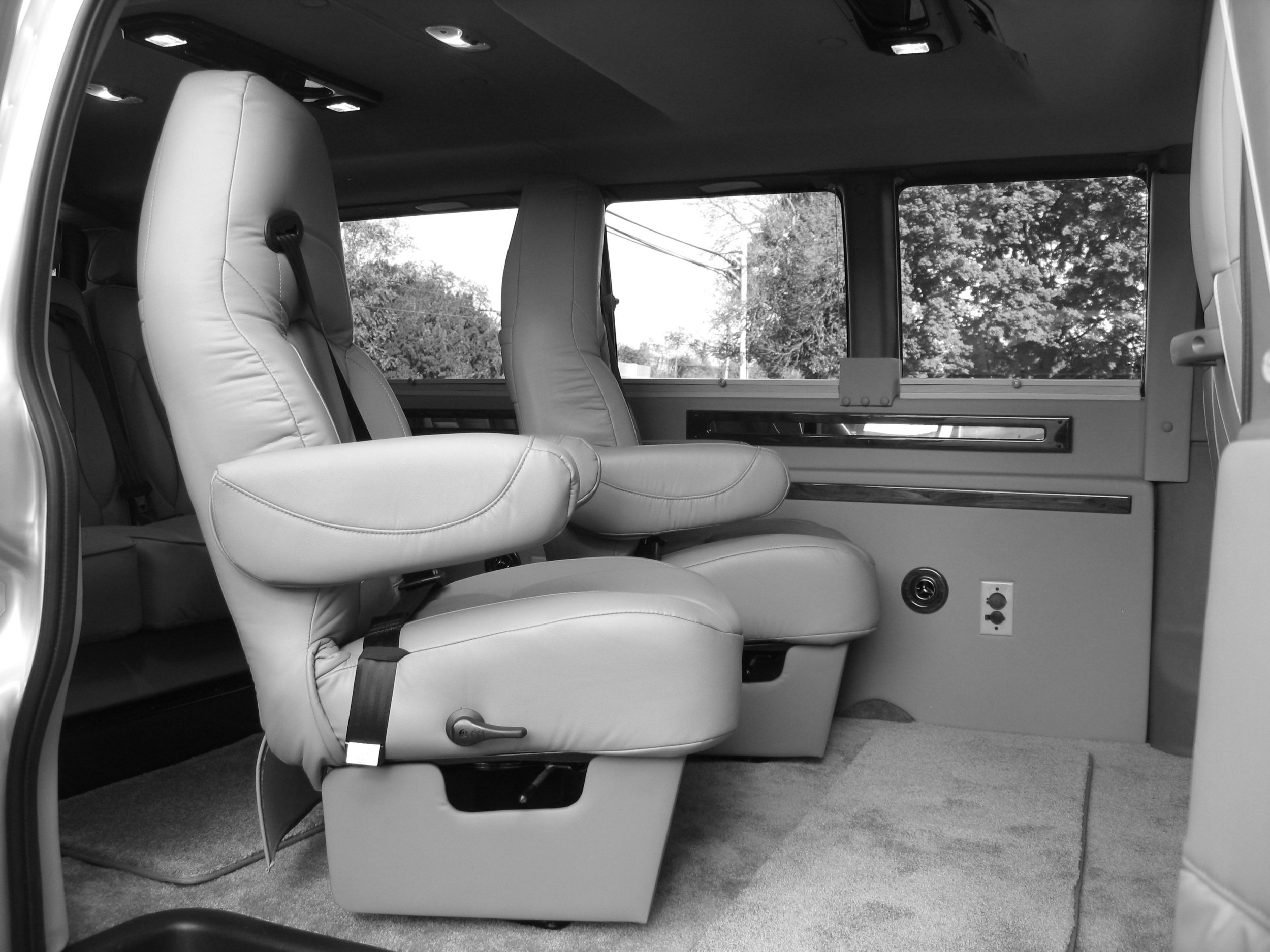 GM Custom Vans - Customizers Quality Conversions