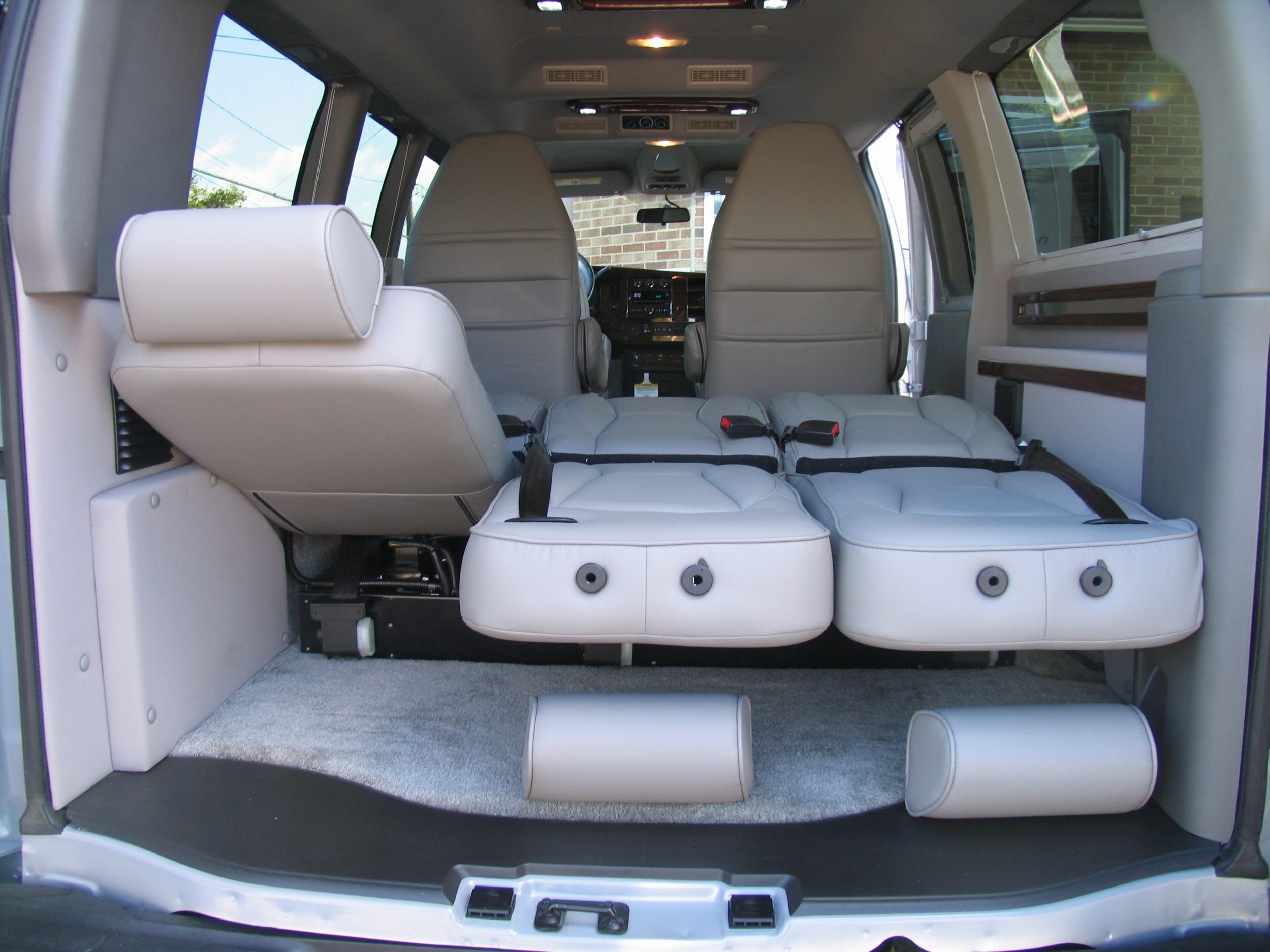 GM Custom Vans - Customizers Quality Conversions